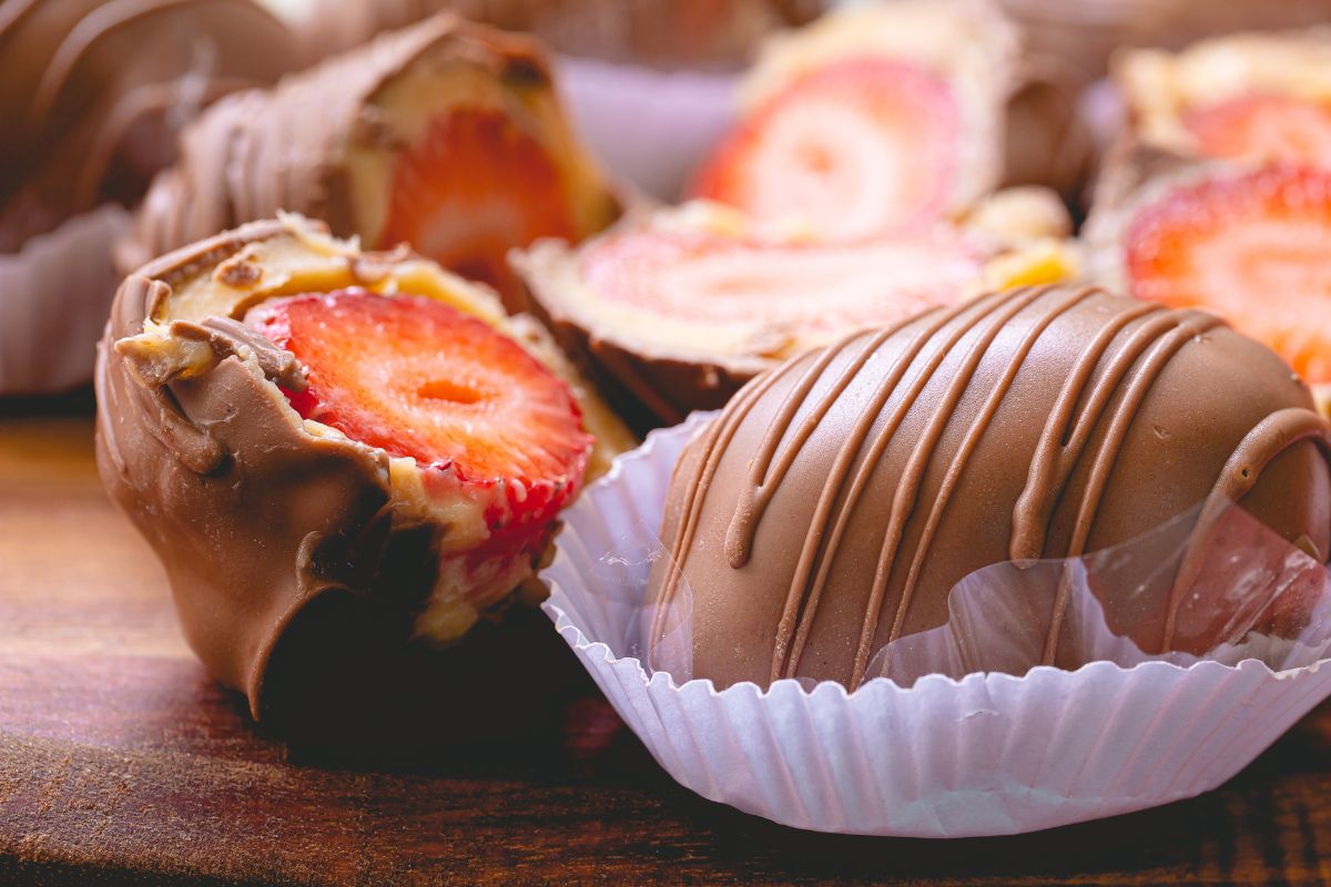 Bombom de morango com whey: uma sobremesa saudável e saborosa! | SC Hoje News